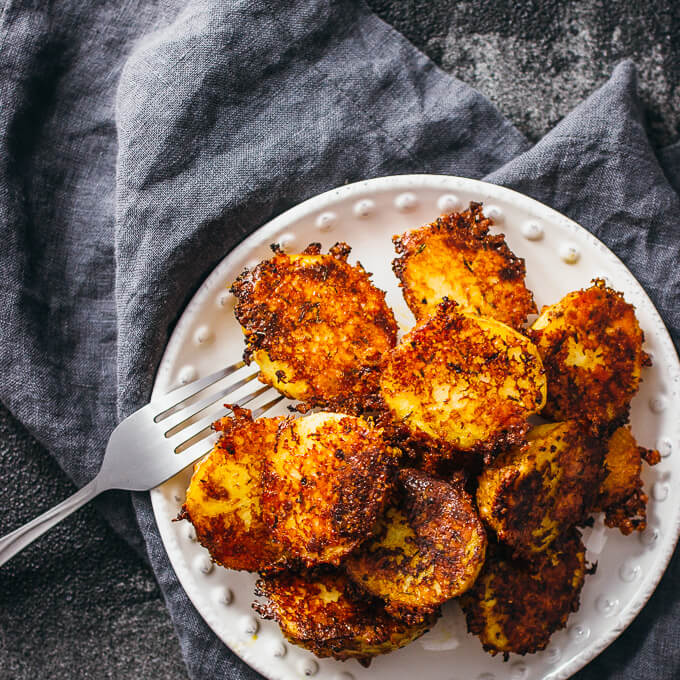 Extra crispy parmesan crusted potatoes - Savory Tooth